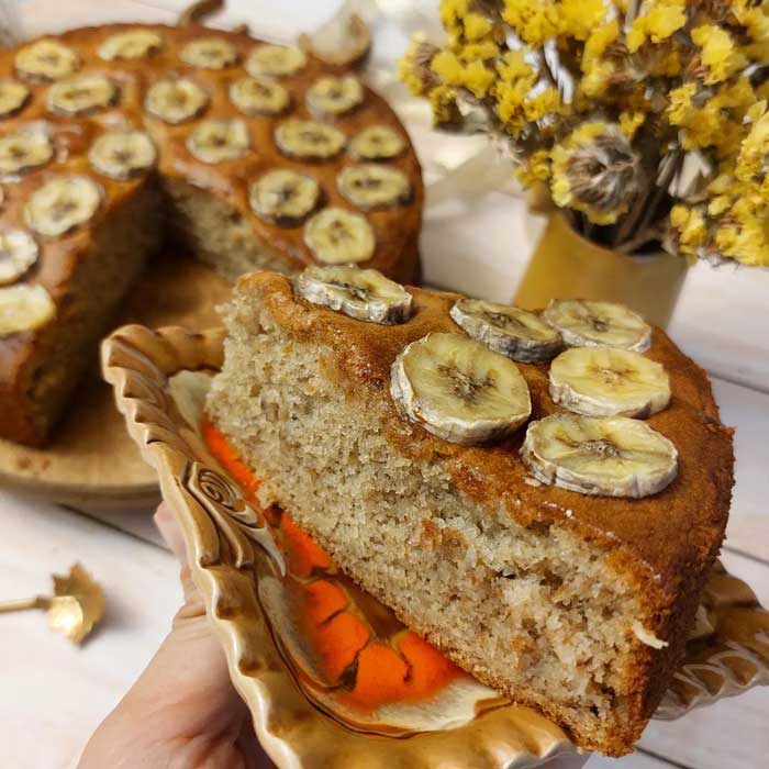 طرز تهیه کیک موزی و گردویی با پف زیاد، ساده و خوشمزه